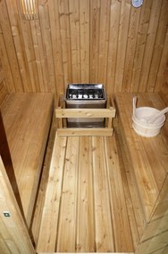 RAKOUSKÝ produkt - Venkovní sudová sauna BERGEN pro 4-6 osob 194,8x220x191,5 cm (F70220)