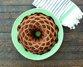 Nordic Ware Forma na bábovku Jubilee, zlatá, 2,3 l