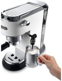 Delonghi EC 685.W Pákové espresso, bílá