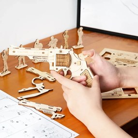 RoboTime 3D dřevěná mechanická skládačka Revolver Corsac