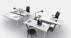 PLAN Kancelářský pracovní stůl LAYERS, výsuvná prostřední deska, 1700 mm, bílá / grafit