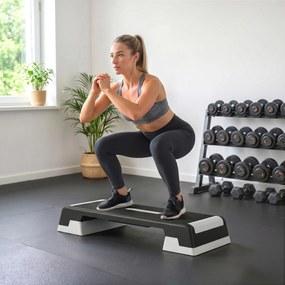 SPORTNOW Aerobic Stepper – nastavitelný na 3 výšky (15/20/25 cm), protiskluzový, nosnost 250 kg – kompaktní černý step pro domácí cvičení