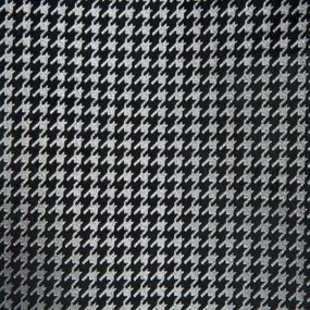 ZATEMŇOVACÍ ZÁVĚS NA KROUŽCÍCH DARCY 140X250 CM VZOROVANÝ