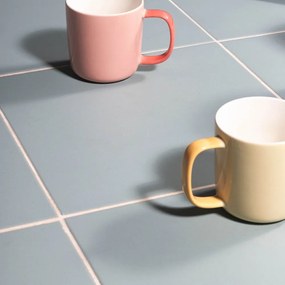 Růžový hrnek z kostního porcelánu 370 ml Mae – ONA