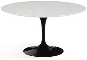 Bíle lakovaný stůl Tulip, 130x130 cm