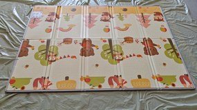 AIYAPLAY Hrací podložka pro děti 200x150x1,5 cm s motivem lesa, skládací, oboustranná z XPE, 0-3 roky, vícebarevná