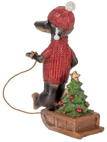 Vánoční dekorace figurka jezevčíka v čepici se sáňkami a stromečkem – 8x4x13 cm