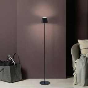 Brilliant G40445/76  Venkovní stojanová AKU lampa MACOBO černá USB-A