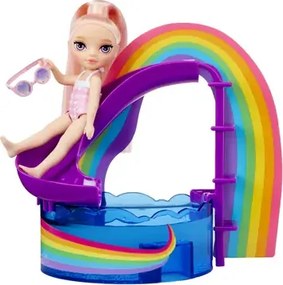 MGA Rainbow High Malá sestřička Blush - Den u bazénu / Herní set s pan