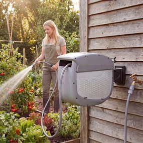 Outsunny Hadicový naviják se zahradní hadicí 30 m, otočný o 180° Box na hadici s automatickým navíjením Samosvorný