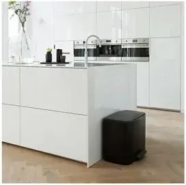 Brabantia Bo Pedálový odpadkový koš 36 L černá / 54 x 44 x 36.3 cm