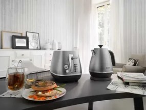 De'Longhi KBI 2001.S stříbrná / Rychlovarná konvice / 2000 W