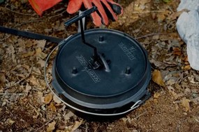 CAMP CHEF litinový hrnec Deluxe Dutch Oven 7 l