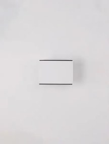 Minimalistické nastěnné svítidlo Oti Bílá