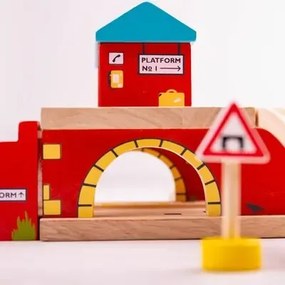 Bigjigs Rail Nádraží nad cestou / od 3 let