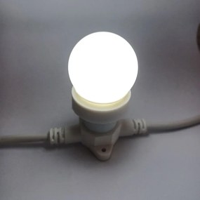 LED žárovka ledově bílá, patice E27, 12 diod