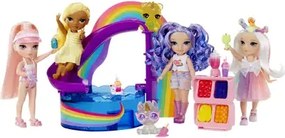 MGA Rainbow High Malá sestřička Blush - Den u bazénu / Herní set s pan
