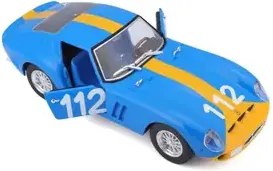 Bburago RACING Ferrari 250 GTO modrá / 1:24 / od 14 let