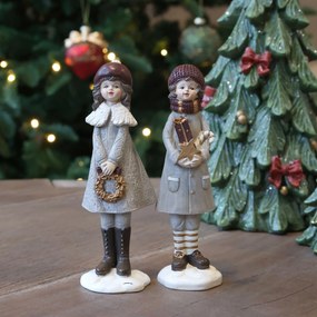 Šedá vánoční dekorace chlapec s dívkou Cherry Noël – 4*4*14,5 cm