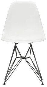 Eames Plastic Chair DSR černě lakovaná bílá bílé na koberec Vitra