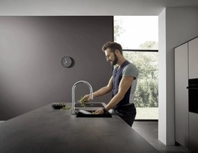 Hansgrohe M81, dřezová baterie Aquno Select s výsuvnou koncovkou a plochým sprchovým proudem, chromová, 73837000