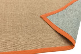 Béžový  koberec Flopsy Orange Rozměry: 68x300 cm