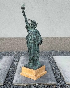 Bronzová socha - Lady Liberty USA