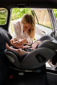MoMi EMI i-Size černá / Autosedačka / pro děti od 40 do 150 cm / do 36