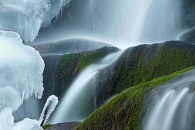 DIMEX | Samolepicí vliesová fototapeta na zeď Ledový vodopád MA-5-3156 | 375 x 250 cm | zelená, bílá
