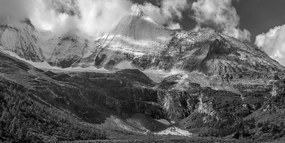Obraz majestátní horská krajina v černobílém provedení
