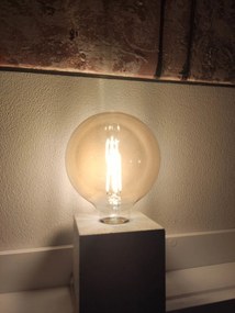Chytrá stmívatelná LED WIFi žárovka E27 6 W FILAMENT, teplá bílá