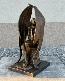 Bronzová socha -  Zadumaný Satan soška démona