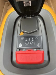 Stiga A1000 autonomní robotická sekačka - PŘEDVÁDĚCÍ