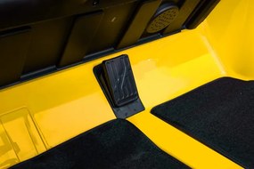 Elektrické autíčko Mercedes Benz GT63 AMG žluté