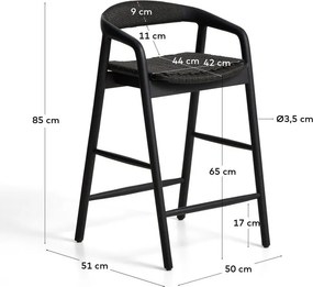 Černá barová židle s područkami z dubového dřeva (výška sedáku 65 cm) Derile – Kave Home