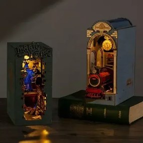 RoboTime Zarážka na knihy miniatura domečku Kouzelnická ulička / od 14