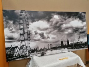 Obraz jedinečný Londýn a řeka Temže v černobílém provedení - 120x60 cm