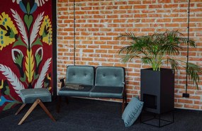 Nordic Design Petrolejově modrá sametová podnožka Vinnie