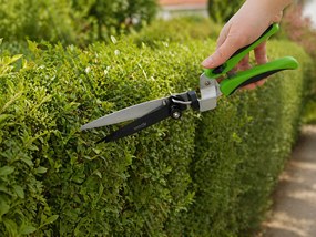 Ruční zahradní nůžky na trávu s otočným mechanismem o 180° pro stříhání živého plotu DIVODV