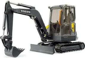 Bruder Rypadlo Volvo ECR40 / od 3 let
