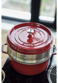 Staub Cocotte hrnec kulatý s napařovací vložkou, 26 cm/5,2 l višňová, 1133806