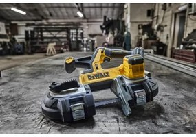 Aku pásová pila 18V bez aku DeWALT DCS378N