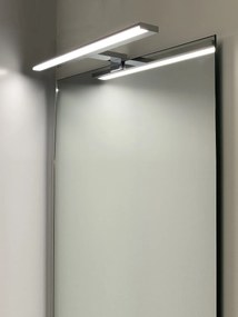 Amirro Zrcadlo na chodbu do předsíně nástěnné PURE LIGHT 5 mm 80 x 60 cm s leštěnou hranou a s LED lampičkou 410-845