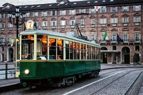 DIMEX | Vliesová fototapeta Piazza Castello MS-5-2897 | 375 x 250 cm | zelená, hnědá, šedá