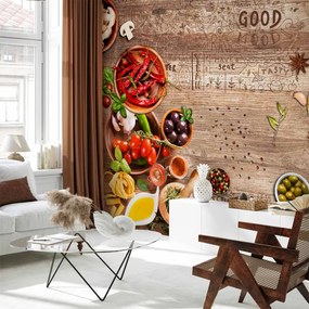 Fototapeta Kulinářské fúze - barevná zelenina a anglické nápisy na pozadí dřeva