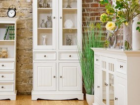 Bílý nábytek Třídveřová dřevěná komoda Belluno Elegante, bílá, masiv, borovice