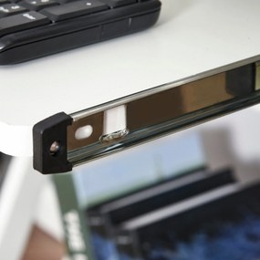 HOMCOM Mobilní Počítačový Stůl - Pojízdný Stůl - Počítačový Stůl - Skleněná Klávesnicová Police + Police - Bílý