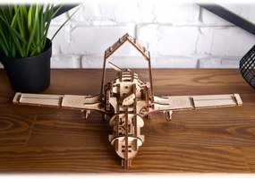 Ugears 3D dřevěné mechanické puzzle Bojový dron Bayraktar TB2