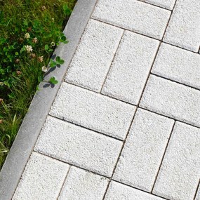 Obrubník betonový BEST PARKAN I standard přírodní 50×500×200 mm