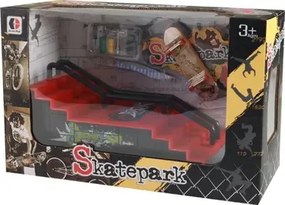 Skatepark s rampou a schodištěm / Fingerboard skatepark / miniaturní s